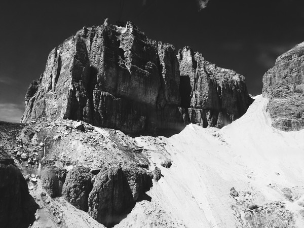 Colorless Photography Art | dhyanaviscardi