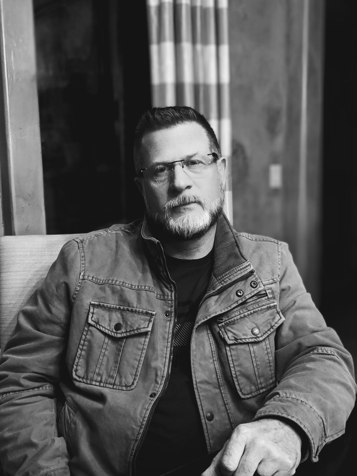 About The Artist | Artist's Name Here